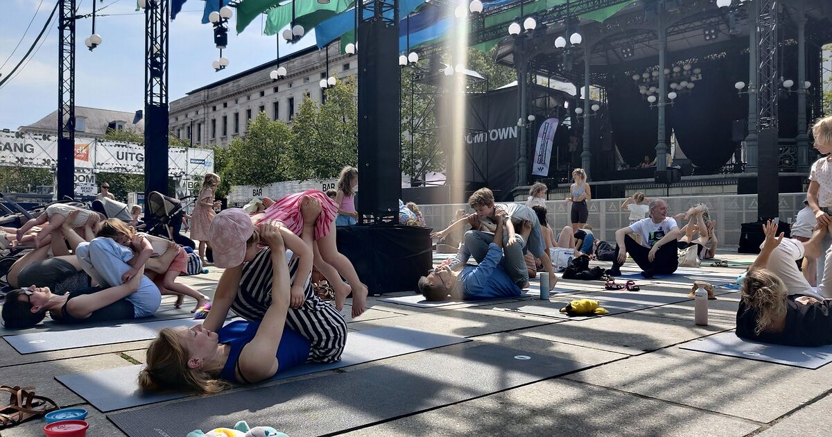 Tiny Yoga • za 19.07 • 09:30 • Kouter • Boomtown Festival